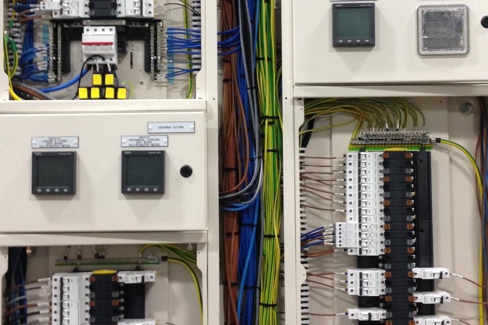 Power Distribution Boards | ADVANT ENERGY